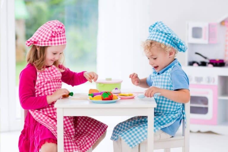 5 Solid Wood Play Kitchens For Kids - Play. Learn. Thrive.